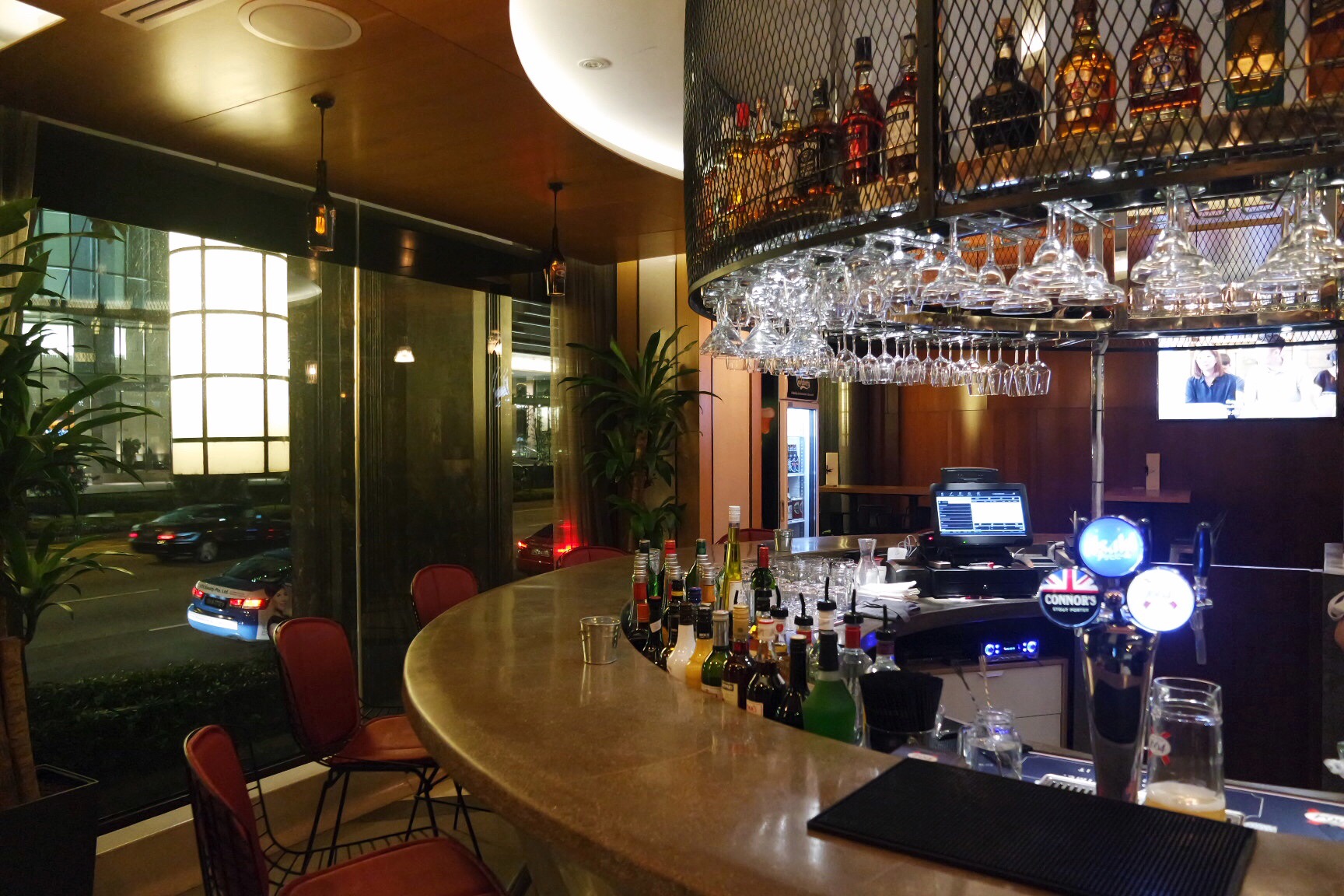 Froth’s New Menu Awaits You at Ascott Raffles Place