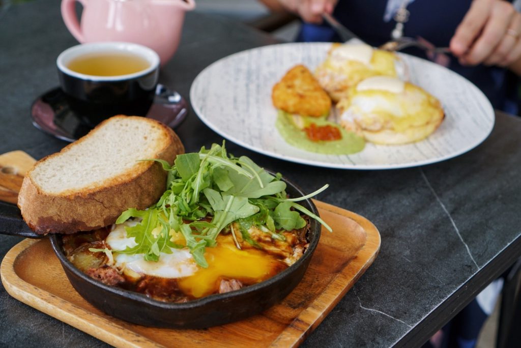 Cafe Review: Symmetry